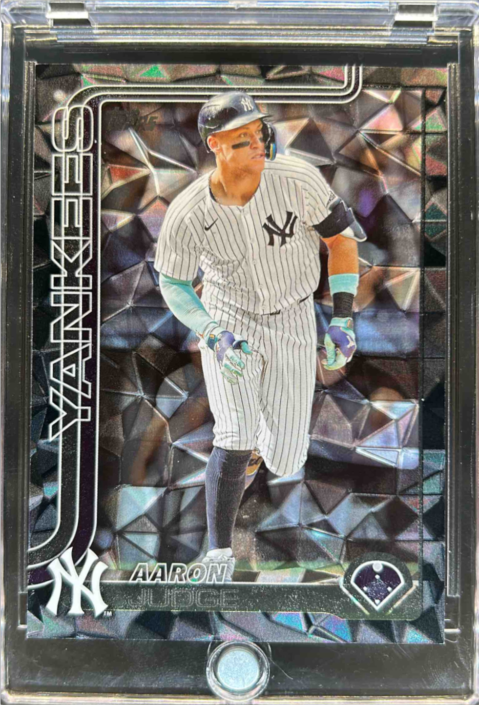 Aaron Judge 2025 Topps #300 Black Diamante Foil /10 Price Guide ...