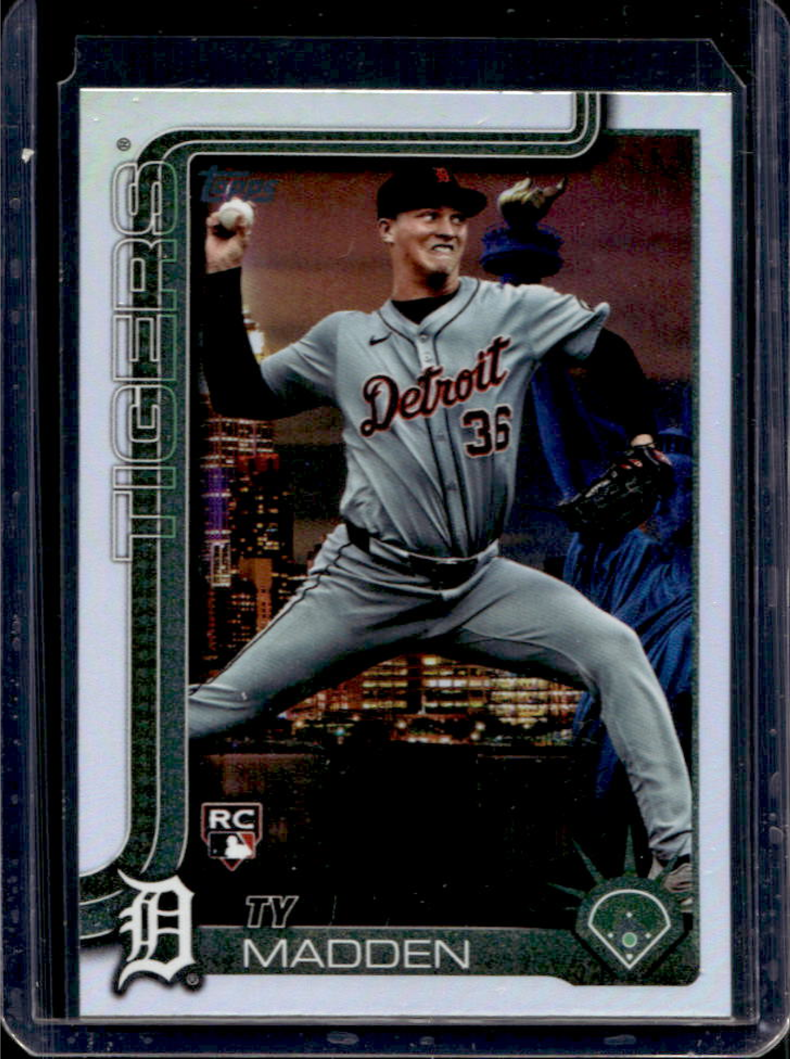 Ty Madden 2025 Topps #483 FF NYC Big Apple Variation Price Guide ...