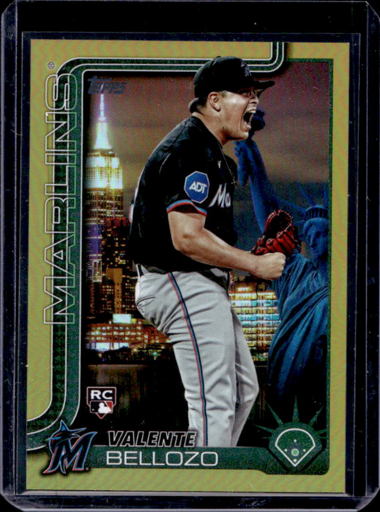 Valente Bellozo 2025 Topps #458 FF NYC Big Apple Variation - Gold Foil ...
