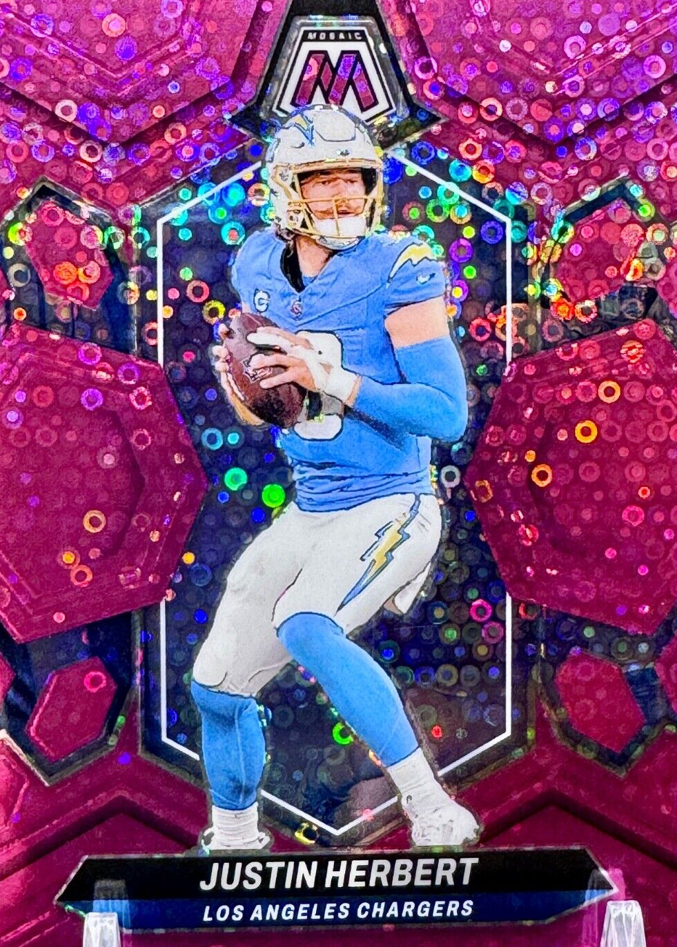 Justin Herbert 2024 Mosaic #120 No Huddle Pink /20 Price Guide - Sports ...
