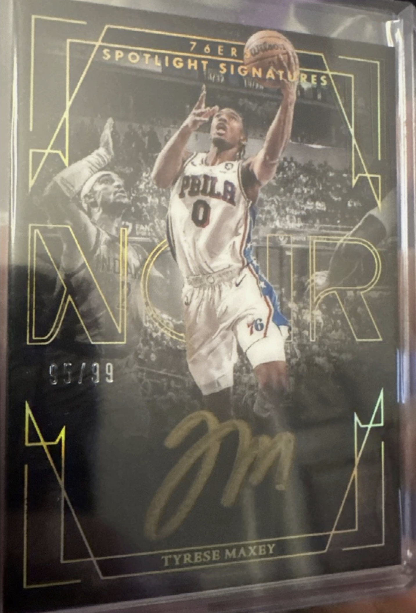 Tyrese Maxey 2024 Noir #SSV-TYM Spotlight Signatures Vertical /49 Price ...